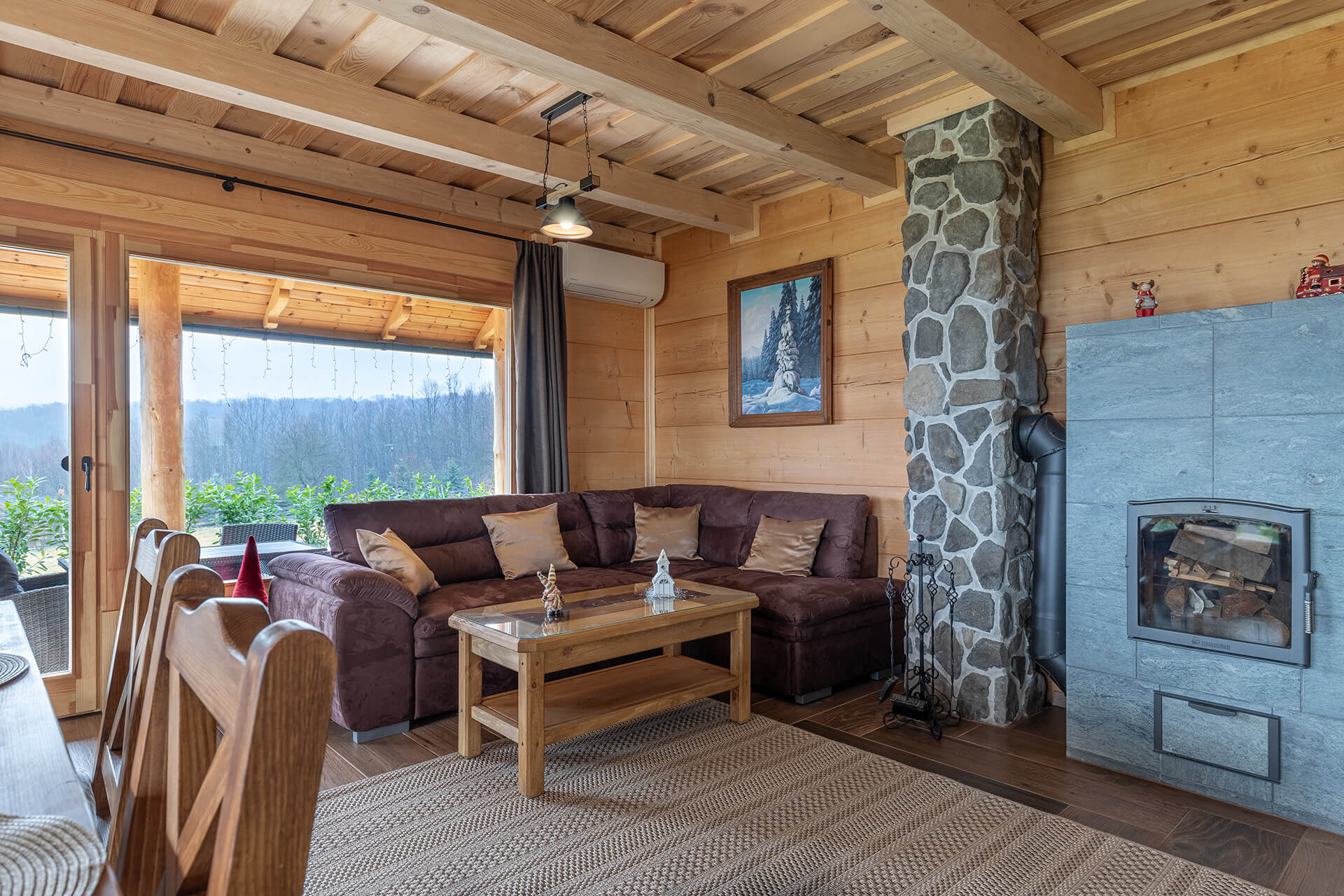 Közösségi tér - Hanga Prémium Rönkház